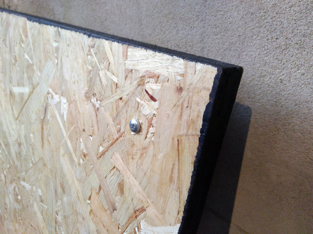 Black painted OSB – reshow